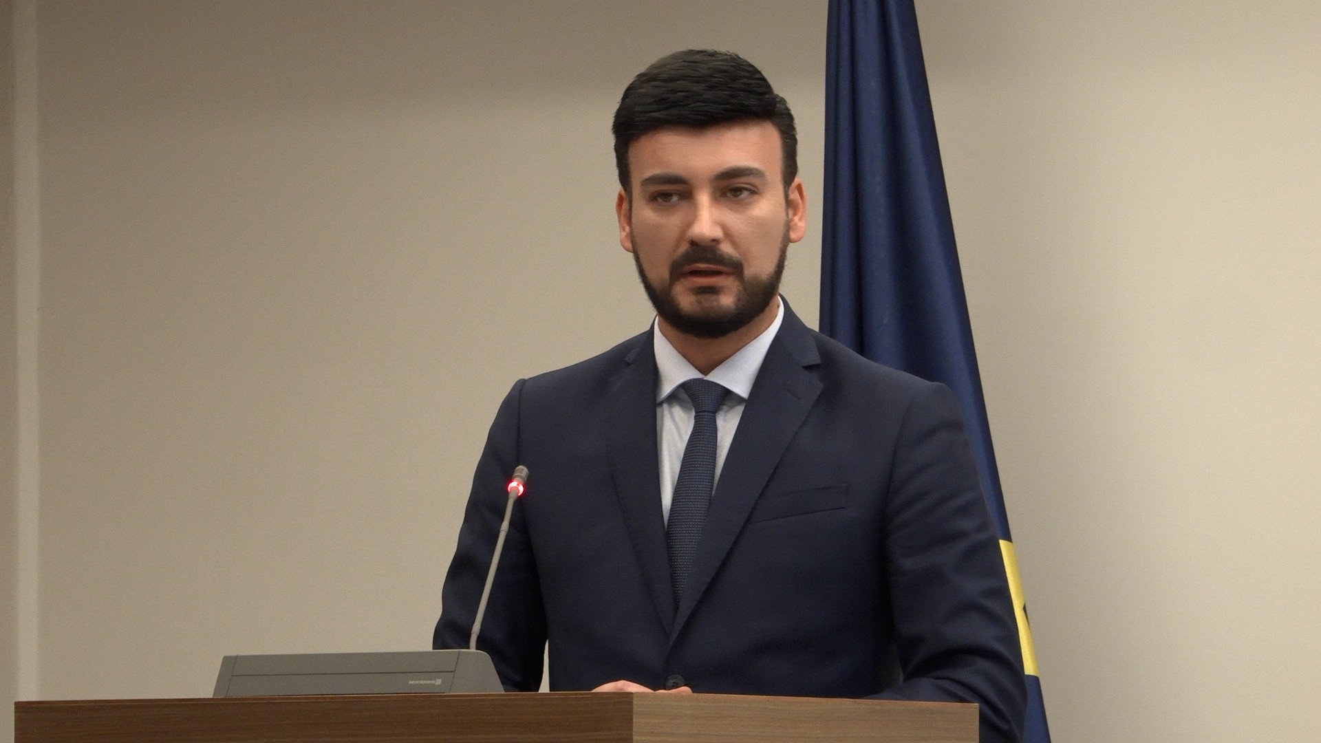 Jovanović: Matrica Demokrata jasna- Bečić zida zgrade, Kažanegra zida ...